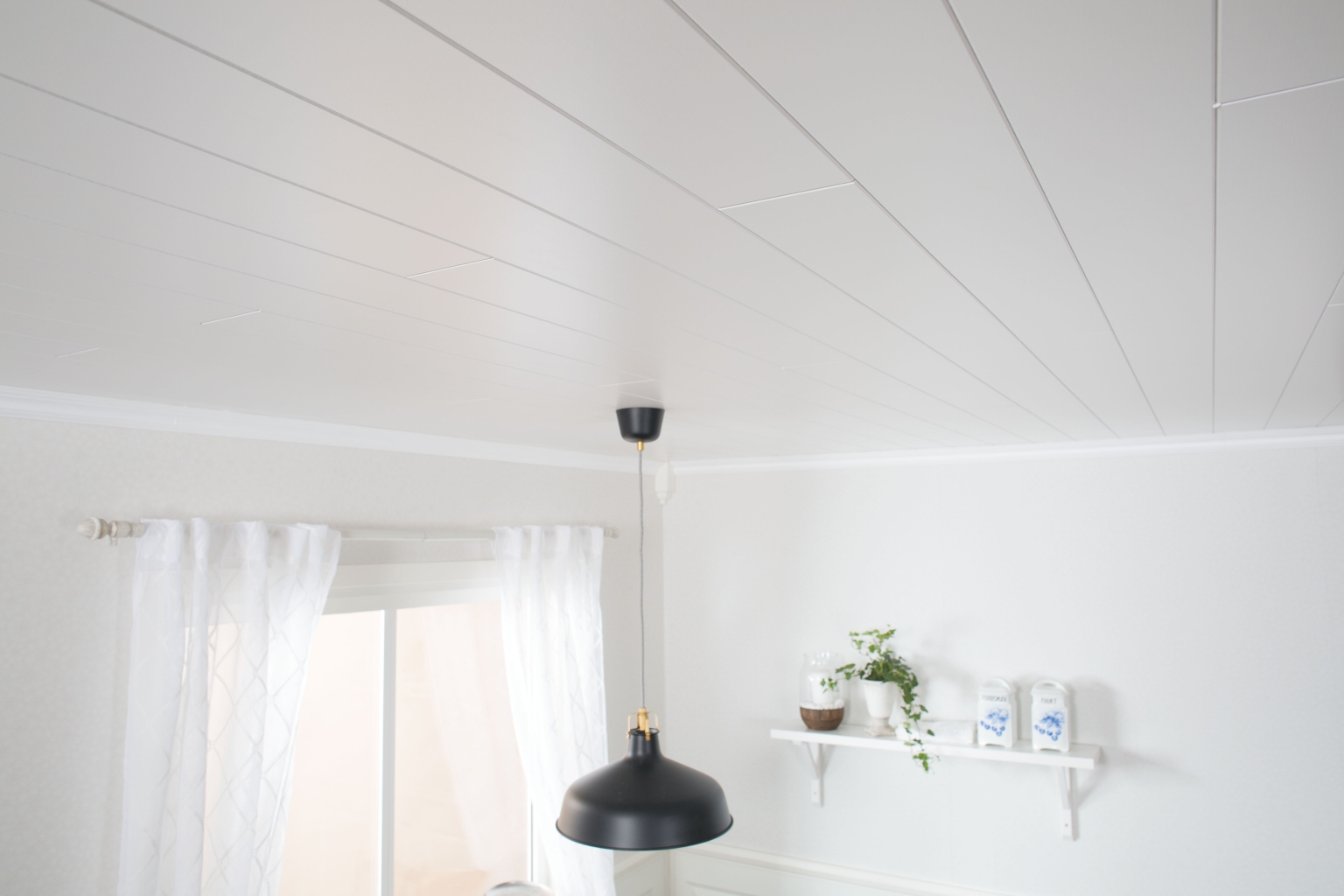 Takpanel vit 2420x142x11 8 st - Lundbergs