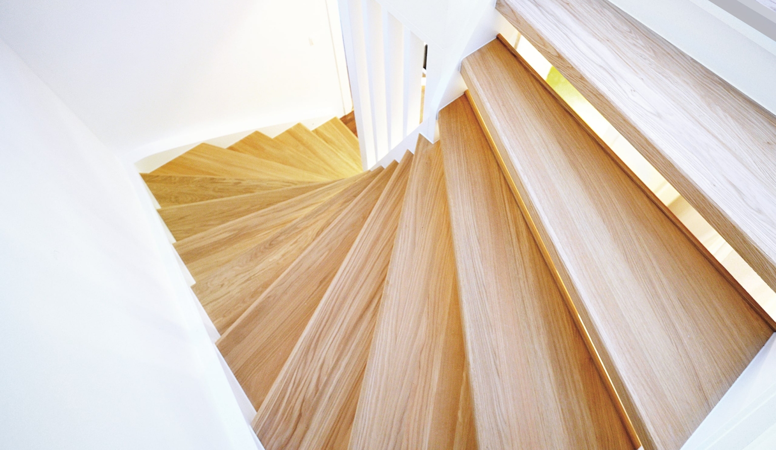 Trapprenovering i massivt trä - Lundbergs